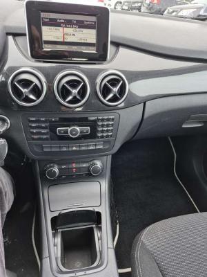 Mercedes-Benz B 180 2013 in Taurage, with an engine capacity of 1.80 L and mileage of 230 thousand km for 5300 €, photo 14 on AUTOMOTO.COM.LV