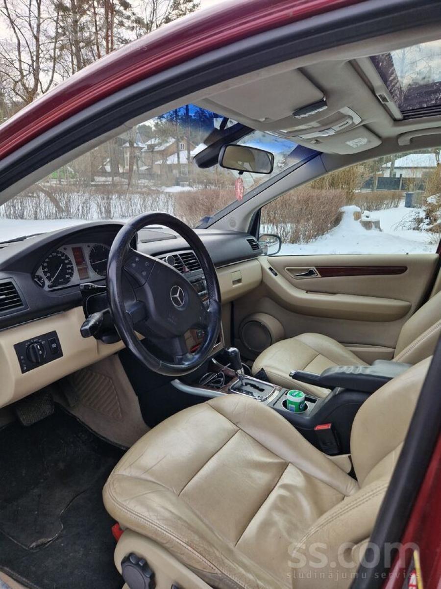Красный Мерседес Б 180 2005 в Огре, объемом двигателя 2.00 л и пробегом 265 тыс. км за 1600 €, фото 10 на AUTOMOTO.COM.LV