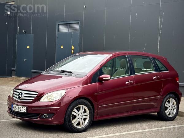 Red Mercedes-Benz B 180 2005 in Riga, with an engine capacity of 2.00 L and mileage of 266 thousand km for 1600 €, photo 3 on AUTOMOTO.COM.LV