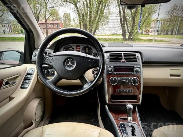 Red Mercedes-Benz B 180 2005 in Riga, with an engine capacity of 2.00 L and mileage of 266 thousand km for 1600 €, photo 8 on AUTOMOTO.COM.LV