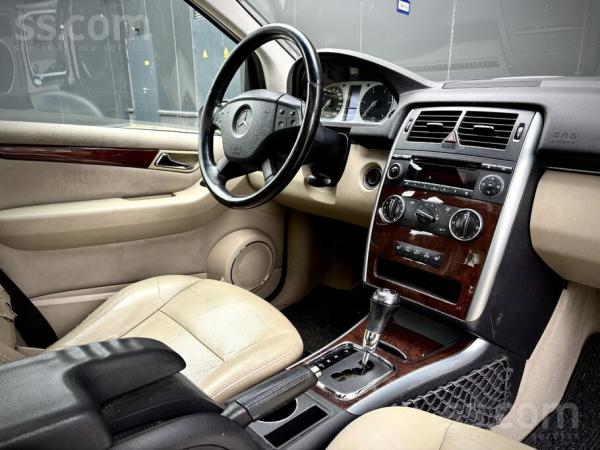 Red Mercedes-Benz B 180 2005 in Riga, with an engine capacity of 2.00 L and mileage of 266 thousand km for 1600 €, photo 9 on AUTOMOTO.COM.LV