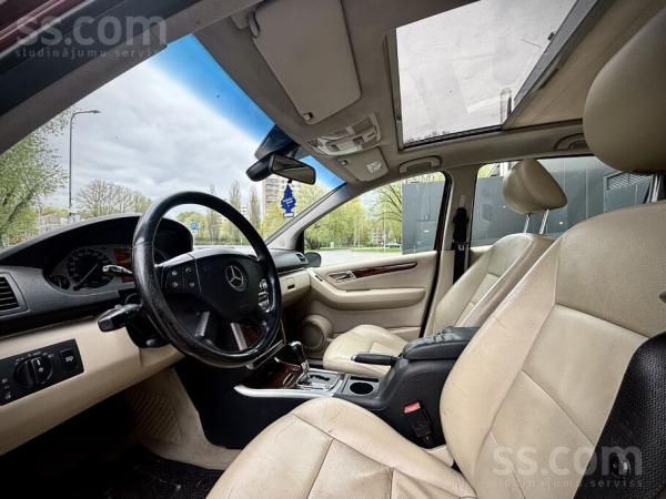 Red Mercedes-Benz B 180 2005 in Riga, with an engine capacity of 2.00 L and mileage of 266 thousand km for 1600 €, photo 10 on AUTOMOTO.COM.LV