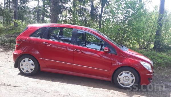 Sarkans Mercedes-Benz B 180 2006 Rīga, ar dzinēja tilpumu 2.00 L un nobraukumu 220 tūkst. km par 1650 €, foto 3 vietnē AUTOMOTO.COM.LV