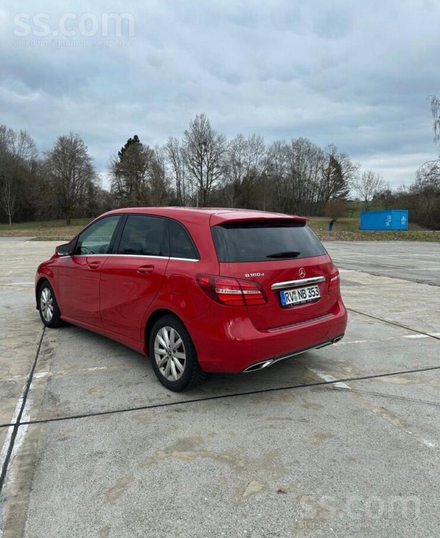 Sarkans Mercedes-Benz B 180 2018 Tukums, ar dzinēja tilpumu 1.50 L un nobraukumu 83 tūkst. km par 13500 €, foto 3 vietnē AUTOMOTO.COM.LV