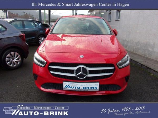 Red Mercedes-Benz B 180 2019 in Kaunas, with an engine capacity of 1.30 L and mileage of 37 thousand km for 22343 €, photo 7 on AUTOMOTO.COM.LV