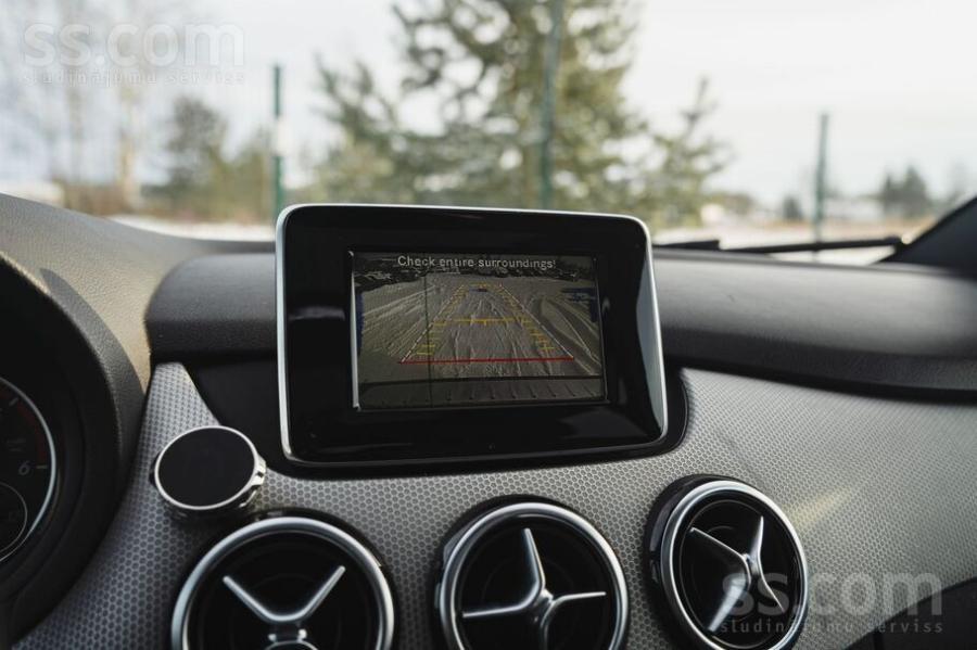 Red Mercedes-Benz B 180 2011 in Riga, with an engine capacity of 2.20 L and mileage of 284 thousand km for 6490 €, photo 20 on AUTOMOTO.COM.LV