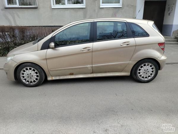 Mercedes-Benz B 180 2006 Viļņa, ar dzinēja tilpumu 2.00 L un nobraukumu 267 tūkst. km par 800 €, foto 1 vietnē AUTOMOTO.COM.LV