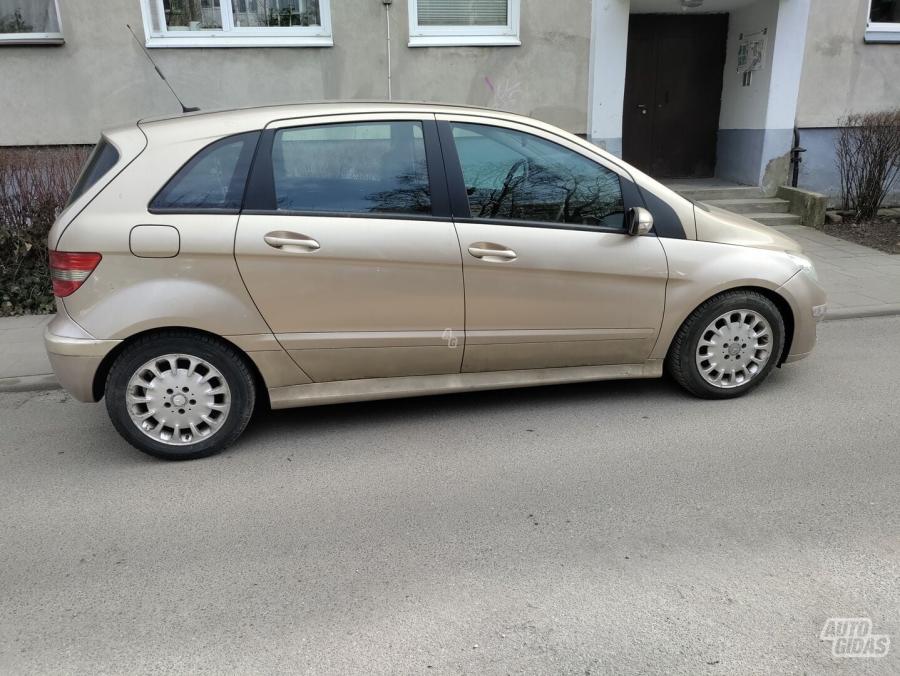 Mercedes-Benz B 180 2006 in Vilnius, with an engine capacity of 2.00 L and mileage of 267 thousand km for 800 €, photo 2 on AUTOMOTO.COM.LV