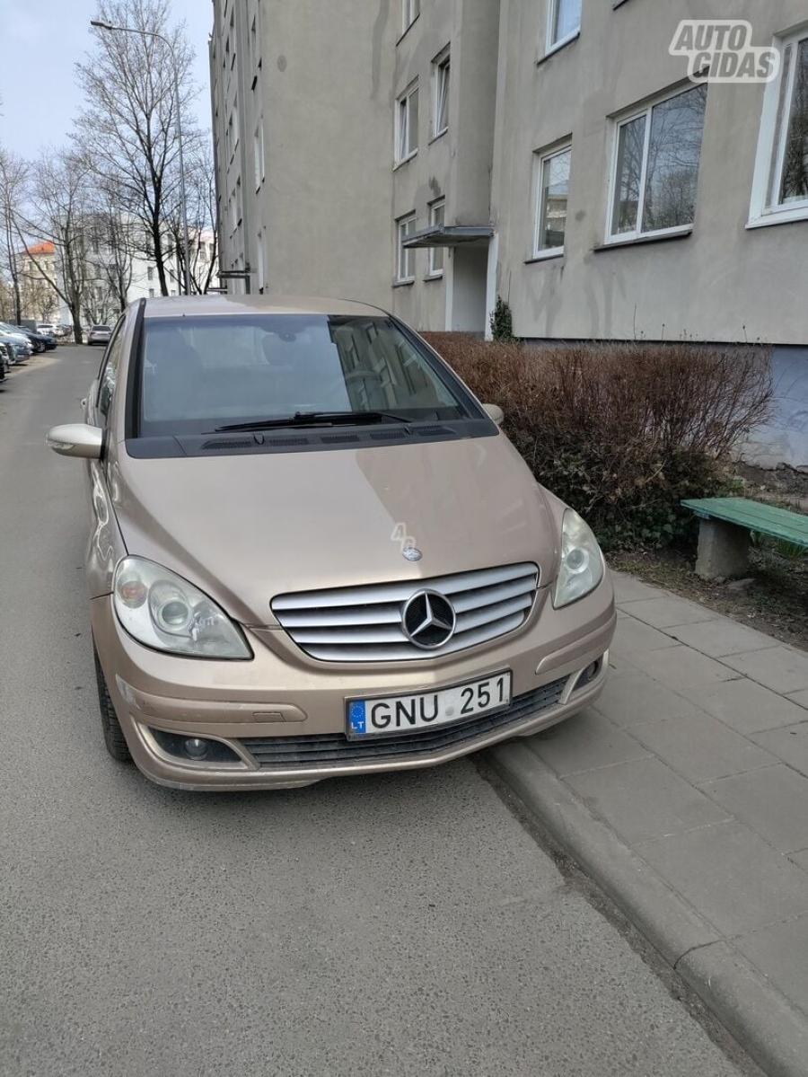 Mercedes-Benz B 180 2006 in Vilnius, with an engine capacity of 2.00 L and mileage of 267 thousand km for 800 €, photo 4 on AUTOMOTO.COM.LV