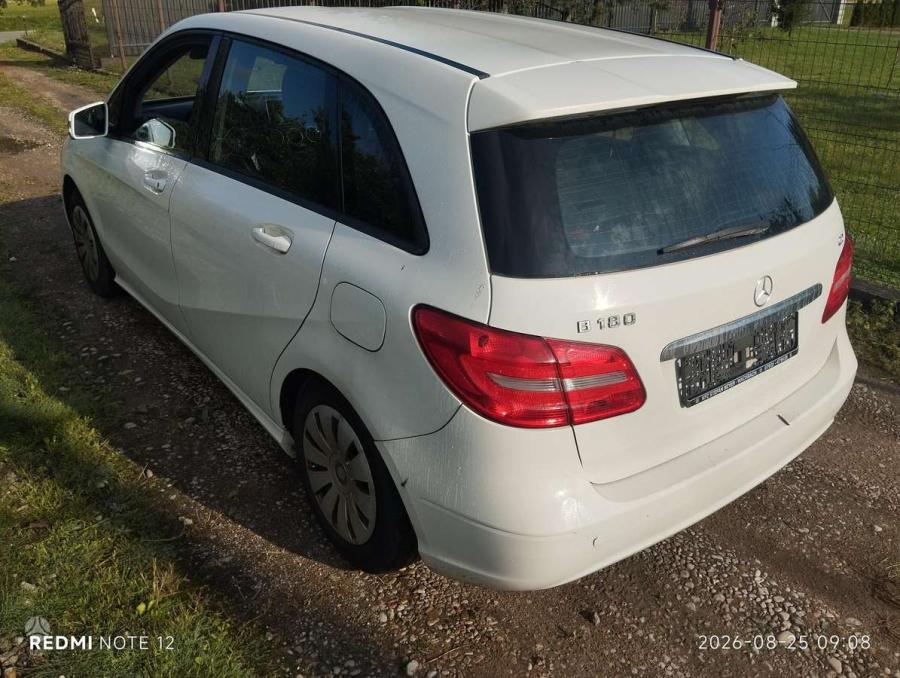 Balts Mercedes-Benz B 180 2012 Kelmė, ar dzinēja tilpumu 1.80 L un nobraukumu 399 tūkst. km par 2350 €, foto 7 vietnē AUTOMOTO.COM.LV