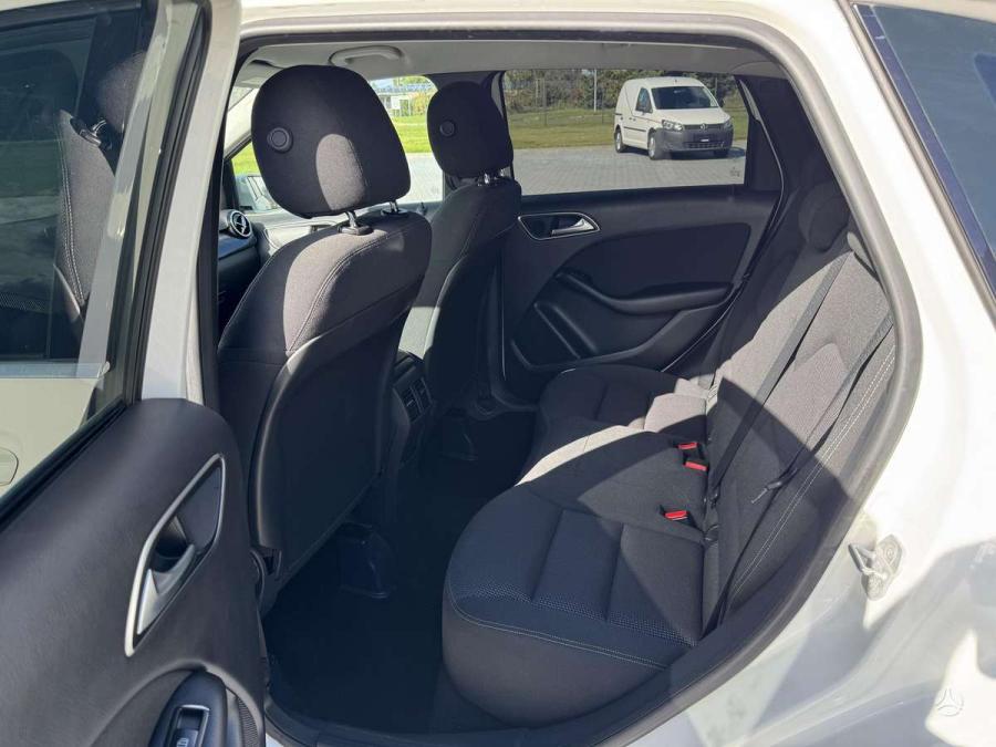 Balts Mercedes-Benz B 180 2012 Telšiai, ar dzinēja tilpumu 1.80 L un nobraukumu 250 tūkst. km par 4300 €, foto 15 vietnē AUTOMOTO.COM.LV