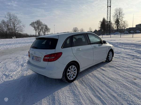 Balts Mercedes-Benz B 180 2013 Marijampole, ar dzinēja tilpumu 1.46 L un nobraukumu 290 tūkst. km par 2650 €, foto 4 vietnē AUTOMOTO.COM.LV
