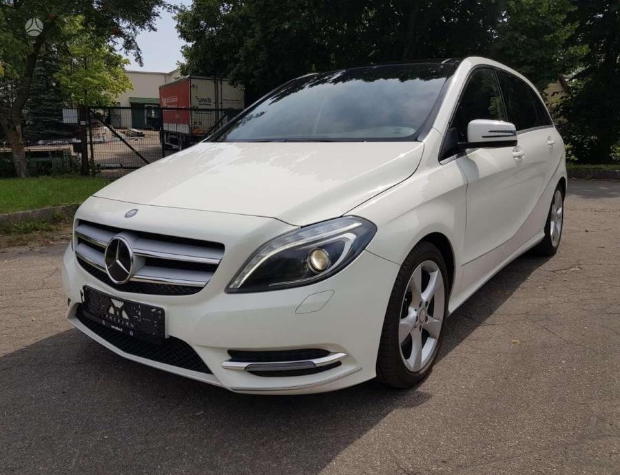 White Mercedes-Benz B 180 2013 in Siauliai, with an engine capacity of 1.46 L and mileage of 192 thousand km for 6650 €, photo 1 on AUTOMOTO.COM.LV
