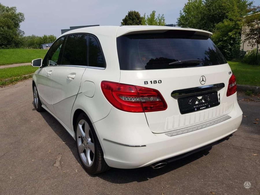 White Mercedes-Benz B 180 2013 in Siauliai, with an engine capacity of 1.46 L and mileage of 192 thousand km for 6650 €, photo 7 on AUTOMOTO.COM.LV