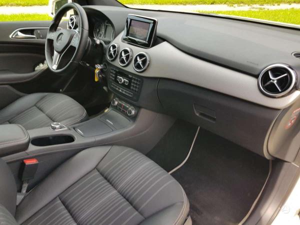 Balts Mercedes-Benz B 180 2013 Šauļi, ar dzinēja tilpumu 1.46 L un nobraukumu 192 tūkst. km par 6650 €, foto 7 vietnē AUTOMOTO.COM.LV