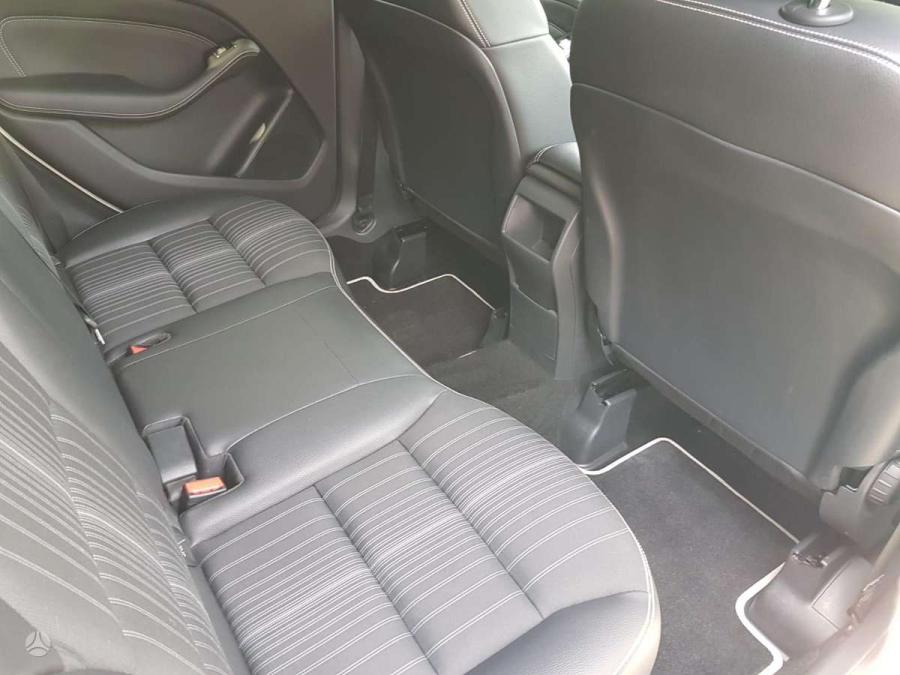 White Mercedes-Benz B 180 2013 in Siauliai, with an engine capacity of 1.46 L and mileage of 192 thousand km for 6650 €, photo 11 on AUTOMOTO.COM.LV