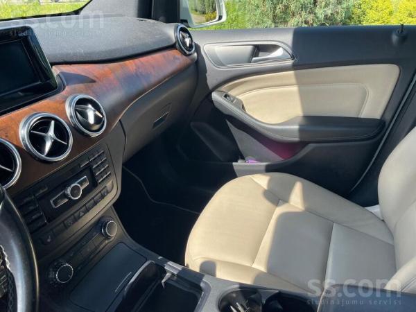Balts Mercedes-Benz B 180 2014 Rīga, ar dzinēja tilpumu 1.80 L un nobraukumu 308 tūkst. km par 7450 €, foto 7 vietnē AUTOMOTO.COM.LV