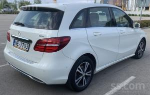 Balts Mercedes-Benz B 180 2015 Rīga, ar dzinēja tilpumu 1.50 L un nobraukumu 160 tūkst. km par 8750 €, foto 5 vietnē AUTOMOTO.COM.LV