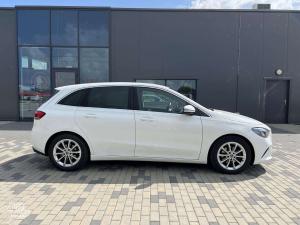 White Mercedes-Benz B 180 2019 in Siauliai, with an engine capacity of 1.50 L and mileage of 189 thousand km for 14900 €, photo 4 on AUTOMOTO.COM.LV