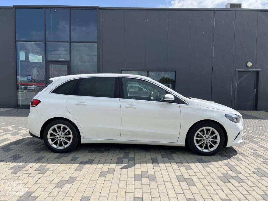 White Mercedes-Benz B 180 2019 in Siauliai, with an engine capacity of 1.50 L and mileage of 189 thousand km for 14900 €, photo 4 on AUTOMOTO.COM.LV