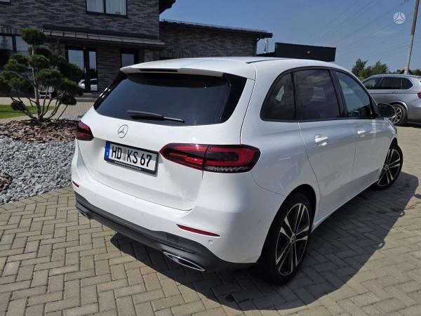 White Mercedes-Benz B 180 2019 in Vilnius, with an engine capacity of 1.80 L and mileage of 42 thousand km for 16500 €, photo 3 on AUTOMOTO.COM.LV