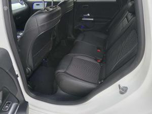 Balts Mercedes-Benz B 180 2019 Viļņa, ar dzinēja tilpumu 1.80 L un nobraukumu 42 tūkst. km par 16500 €, foto 19 vietnē AUTOMOTO.COM.LV