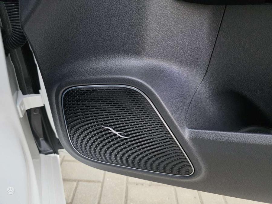 Balts Mercedes-Benz B 180 2019 Viļņa, ar dzinēja tilpumu 1.80 L un nobraukumu 42 tūkst. km par 16500 €, foto 26 vietnē AUTOMOTO.COM.LV