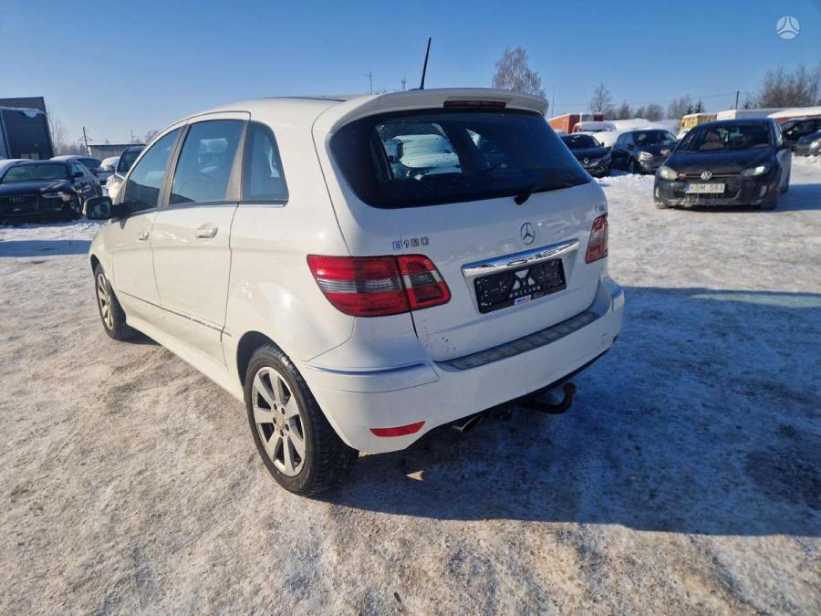 Balts Mercedes-Benz B 180 2009 Ukmergė, ar dzinēja tilpumu 1.99 L un nobraukumu 260 tūkst. km par 2850 €, foto 7 vietnē AUTOMOTO.COM.LV