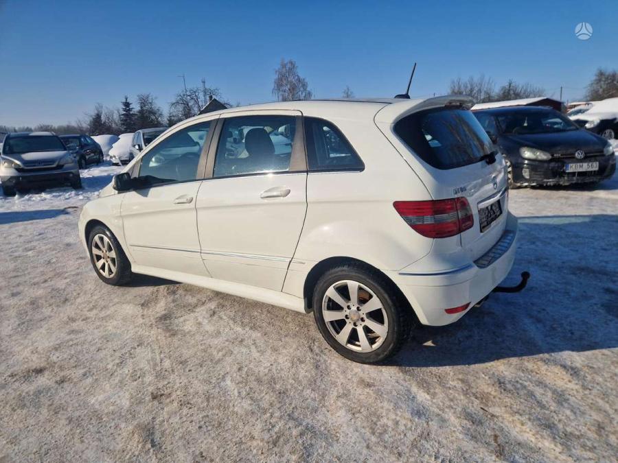 Balts Mercedes-Benz B 180 2009 Ukmergė, ar dzinēja tilpumu 1.99 L un nobraukumu 260 tūkst. km par 2850 €, foto 8 vietnē AUTOMOTO.COM.LV