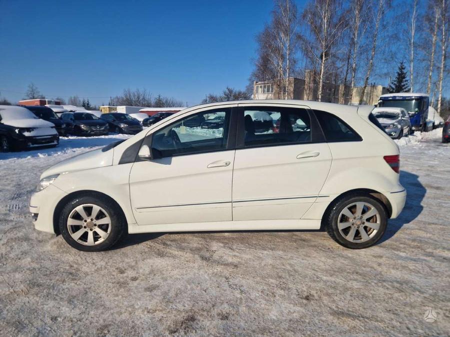Balts Mercedes-Benz B 180 2009 Ukmergė, ar dzinēja tilpumu 1.99 L un nobraukumu 260 tūkst. km par 2850 €, foto 9 vietnē AUTOMOTO.COM.LV