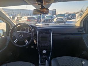 Balts Mercedes-Benz B 180 2009 Ukmergė, ar dzinēja tilpumu 1.99 L un nobraukumu 260 tūkst. km par 2850 €, foto 13 vietnē AUTOMOTO.COM.LV