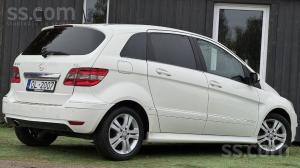 Balts Mercedes-Benz B 180 2011 Rīga, ar dzinēja tilpumu 2.00 L un nobraukumu 247 tūkst. km par 3750 €, foto 4 vietnē AUTOMOTO.COM.LV
