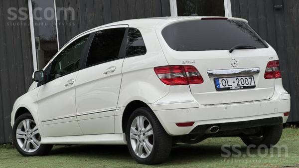 Мерседес Б 180 2011 в Рига на AUTOMOTO.COM.LV Белый Мерседес Б 180 2011 в Рига, объемом двигателя 2.00 л и пробегом 247 тыс. км за 3750 €, фото 5 на AUTOMOTO.COM.LV