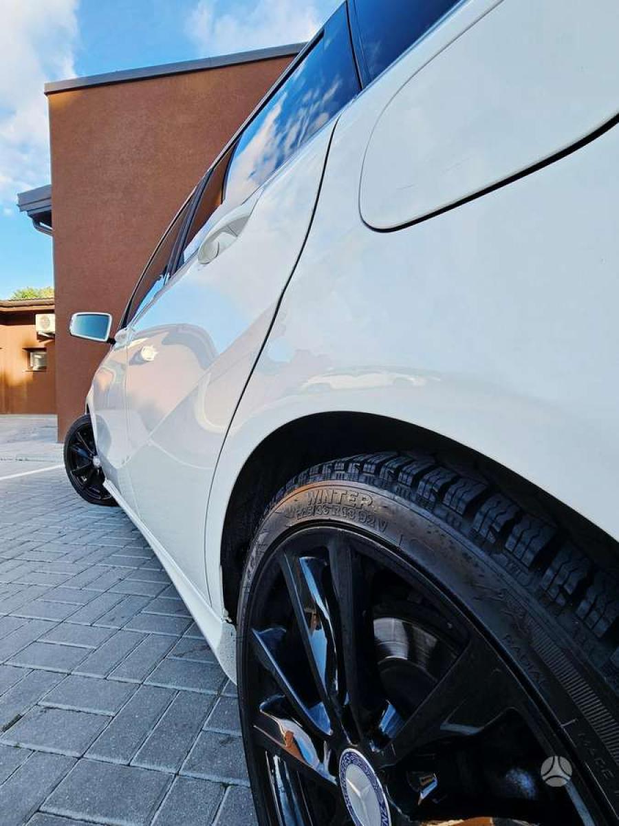 White Mercedes-Benz B 180 2013 in Kaisiadorys, with an engine capacity of 1.80 L and mileage of 276 thousand km for 5650 €, photo 27 on AUTOMOTO.COM.LV