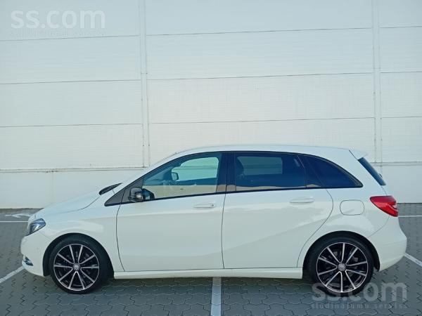 White Mercedes-Benz B 180 2014 in Riga, with an engine capacity of 1.50 L and mileage of 200 thousand km for 7990 €, photo 6 on AUTOMOTO.COM.LV