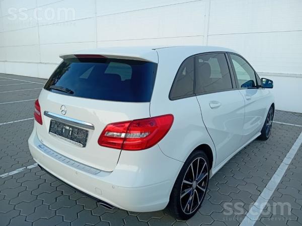 White Mercedes-Benz B 180 2014 in Riga, with an engine capacity of 1.50 L and mileage of 200 thousand km for 7990 €, photo 7 on AUTOMOTO.COM.LV