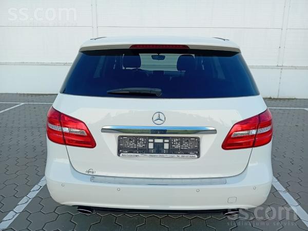White Mercedes-Benz B 180 2014 in Riga, with an engine capacity of 1.50 L and mileage of 200 thousand km for 7990 €, photo 8 on AUTOMOTO.COM.LV