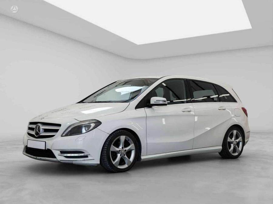 Balts Mercedes-Benz B 180 2014 Kauņa, ar dzinēja tilpumu 1.80 L un nobraukumu 315 tūkst. km par 6290 €, foto 1 vietnē AUTOMOTO.COM.LV