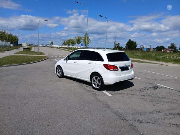 Mercedes-Benz B 180 2016 Marijampole vietnē Balts Mercedes-Benz B 180 2016 Marijampole, ar dzinēja tilpumu 1.50 L un nobraukumu 229 tūkst. km par 7650 €, foto 3 vietnē AUTOMOTO.COM.LV