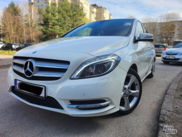Balts Mercedes-Benz B 180 2012 Kauņa, ar dzinēja tilpumu 1.80 L un nobraukumu 330 tūkst. km par 6000 €, foto 1 vietnē AUTOMOTO.COM.LV