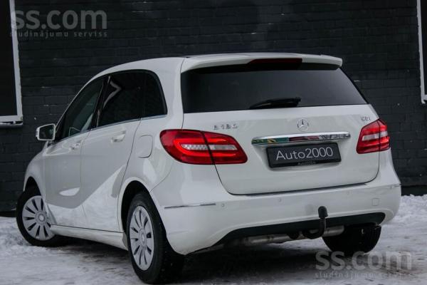 White Mercedes-Benz B 180 2013 in Tukums, with an engine capacity of 2.00 L and mileage of 275 thousand km for 8490 €, photo 6 on AUTOMOTO.COM.LV