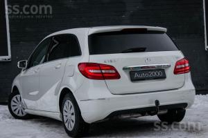 White Mercedes-Benz B 180 2013 in Tukums, with an engine capacity of 2.00 L and mileage of 275 thousand km for 8490 €, photo 6 on AUTOMOTO.COM.LV