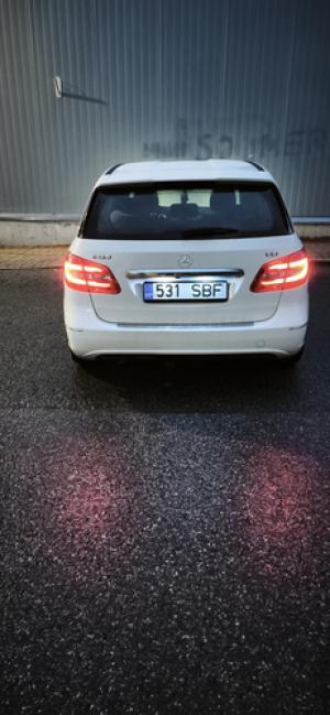 Balts Mercedes-Benz B 180 2014 Jehvi, ar dzinēja tilpumu 1.50 L un nobraukumu 312 tūkst. km par 7500 €, foto 6 vietnē AUTOMOTO.COM.LV
