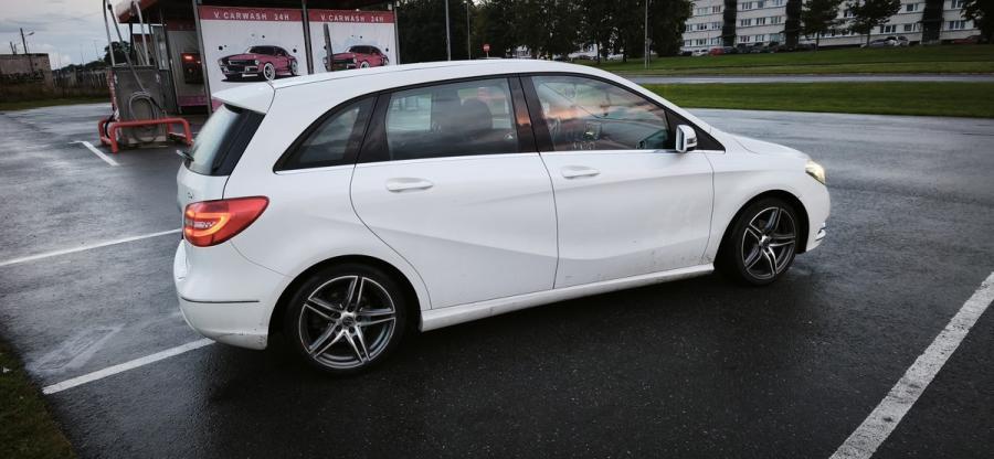 Balts Mercedes-Benz B 180 2014 Jehvi, ar dzinēja tilpumu 1.50 L un nobraukumu 312 tūkst. km par 7500 €, foto 19 vietnē AUTOMOTO.COM.LV