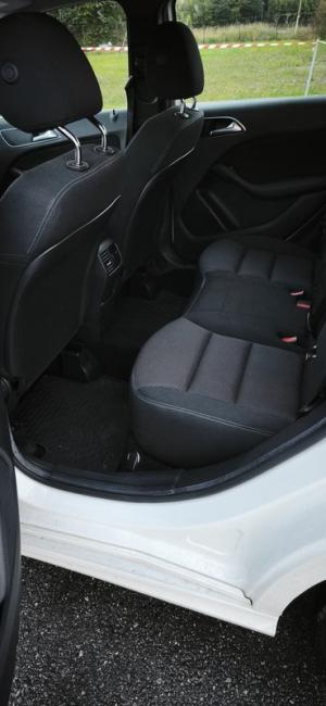 Balts Mercedes-Benz B 180 2014 Jehvi, ar dzinēja tilpumu 1.50 L un nobraukumu 312 tūkst. km par 7500 €, foto 22 vietnē AUTOMOTO.COM.LV