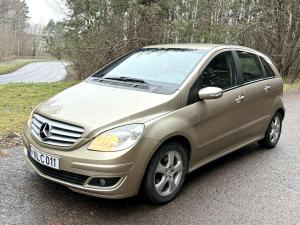 Yellow Mercedes-Benz B 180 2007 in Vilnius, with an engine capacity of 2.00 L and mileage of 301 thousand km for 1950 €, photo  on AUTOMOTO.COM.LV
