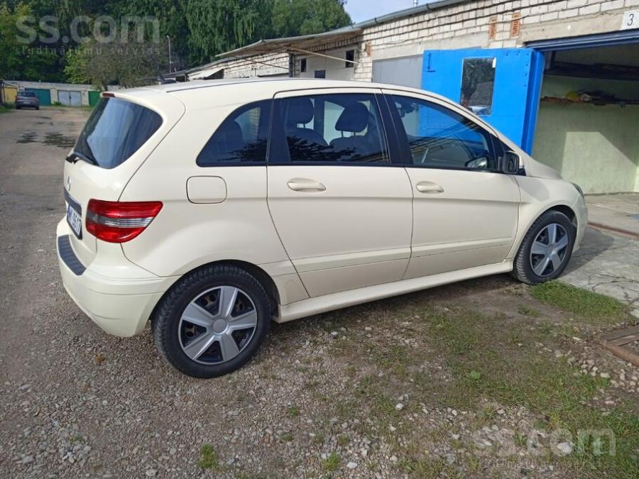 Dzeltens Mercedes-Benz B 180 2011 Rīga, ar dzinēja tilpumu 1.80 L un nobraukumu 365 tūkst. km par 3300 €, foto 1 vietnē AUTOMOTO.COM.LV