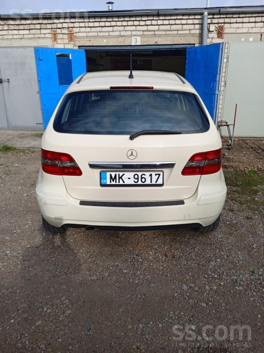 Dzeltens Mercedes-Benz B 180 2011 Rīga, ar dzinēja tilpumu 1.80 L un nobraukumu 365 tūkst. km par 3300 €, foto 4 vietnē AUTOMOTO.COM.LV
