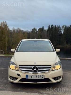 Dzeltens Mercedes-Benz B 180 2012 Rīga, ar dzinēja tilpumu 1.80 L un nobraukumu 283 tūkst. km par 4200 €, foto 3 vietnē AUTOMOTO.COM.LV