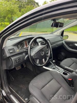 Черный Мерседес Б 200 2006 в Екабпилс, объемом двигателя 2.00 л и пробегом 294 тыс. км за 3990 €, фото 1 на AUTOMOTO.COM.LV